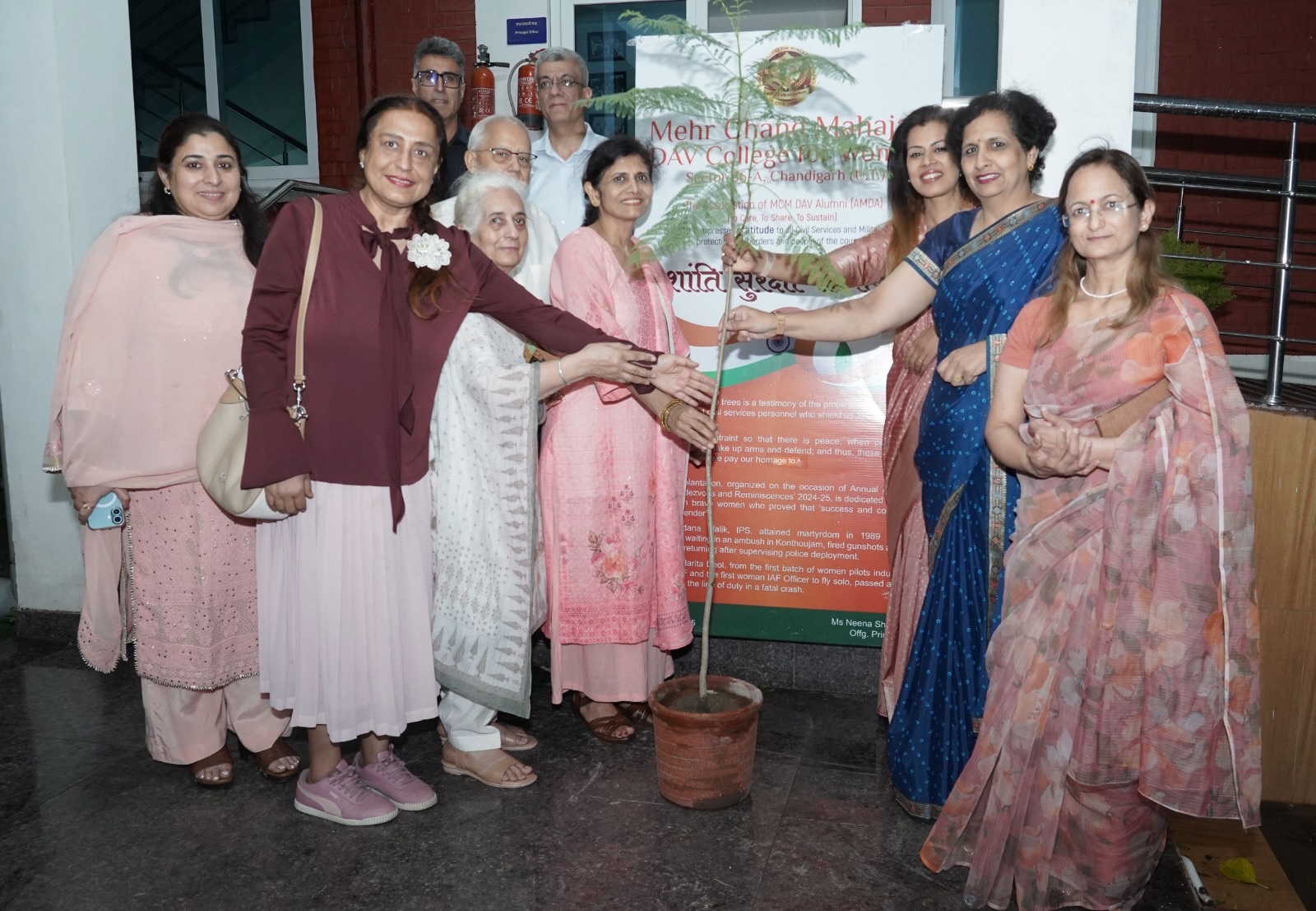 Alumni Meet held as tribute to real-life heroes at MCM DAV College ...